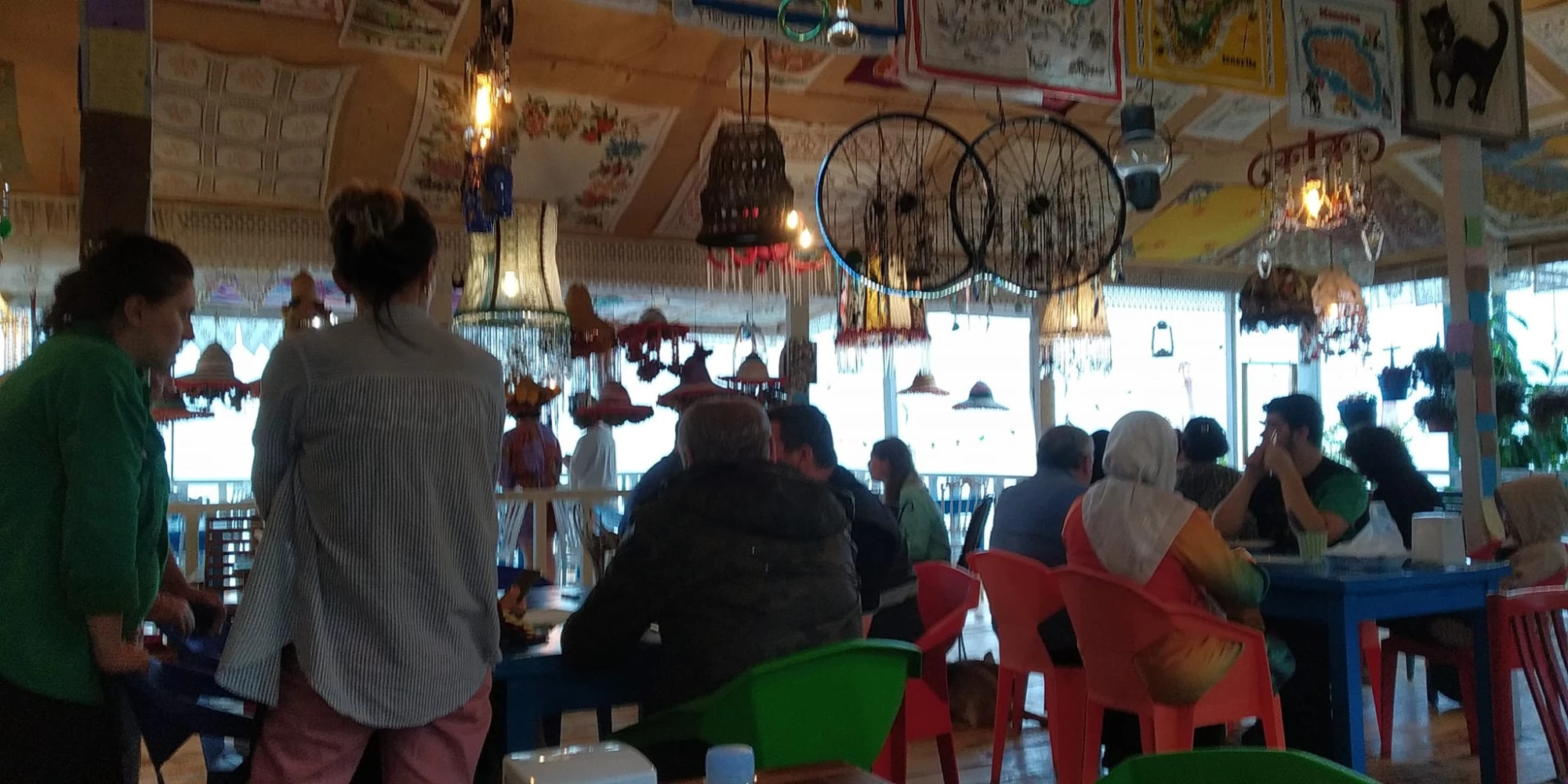 კვარიათის მთავარი ტურისტული ობიექტი, კაფე „რაკუშკები“ შრომის ინსპექციამ ...